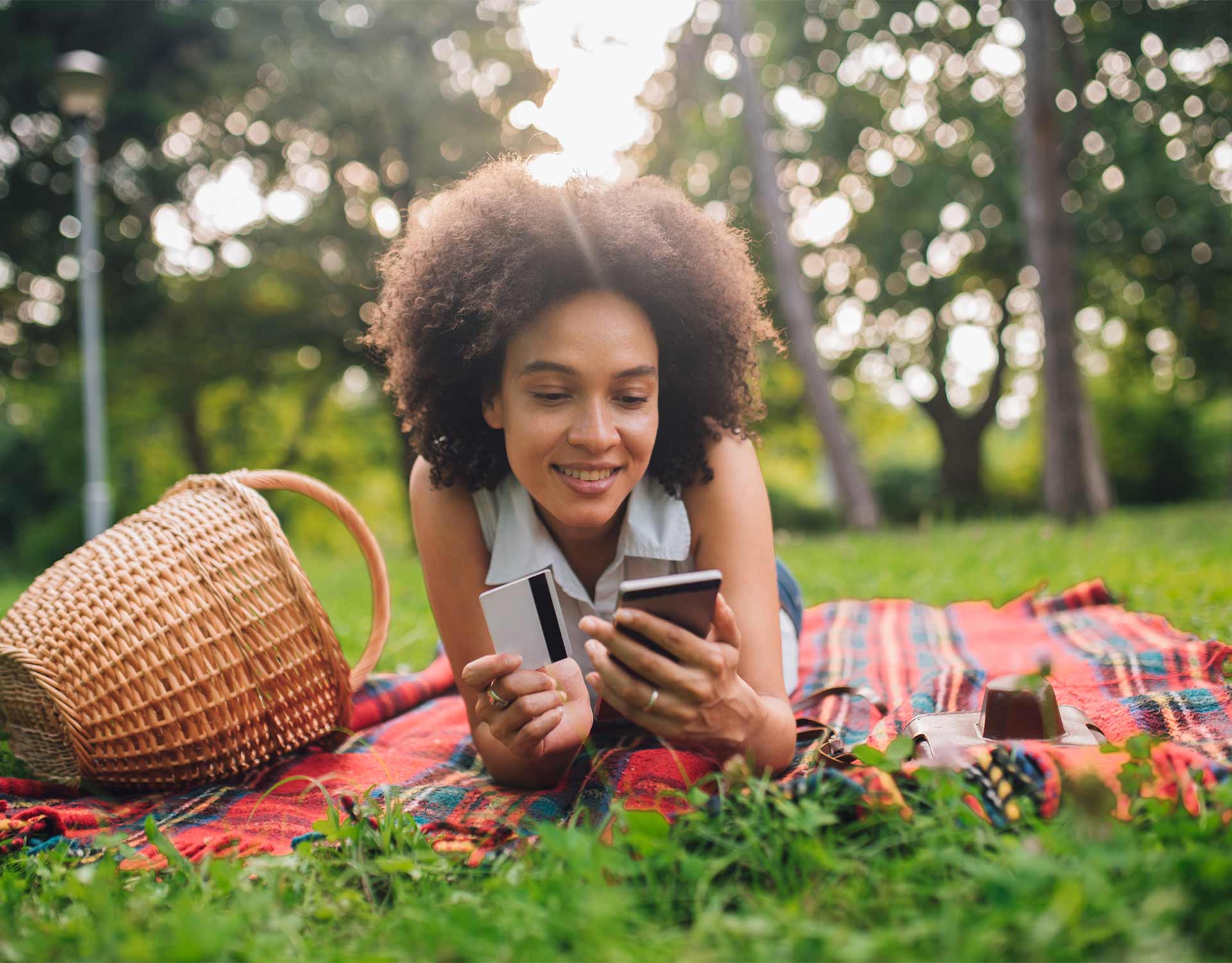 Banks and mobile operators are going green | IDEMIA