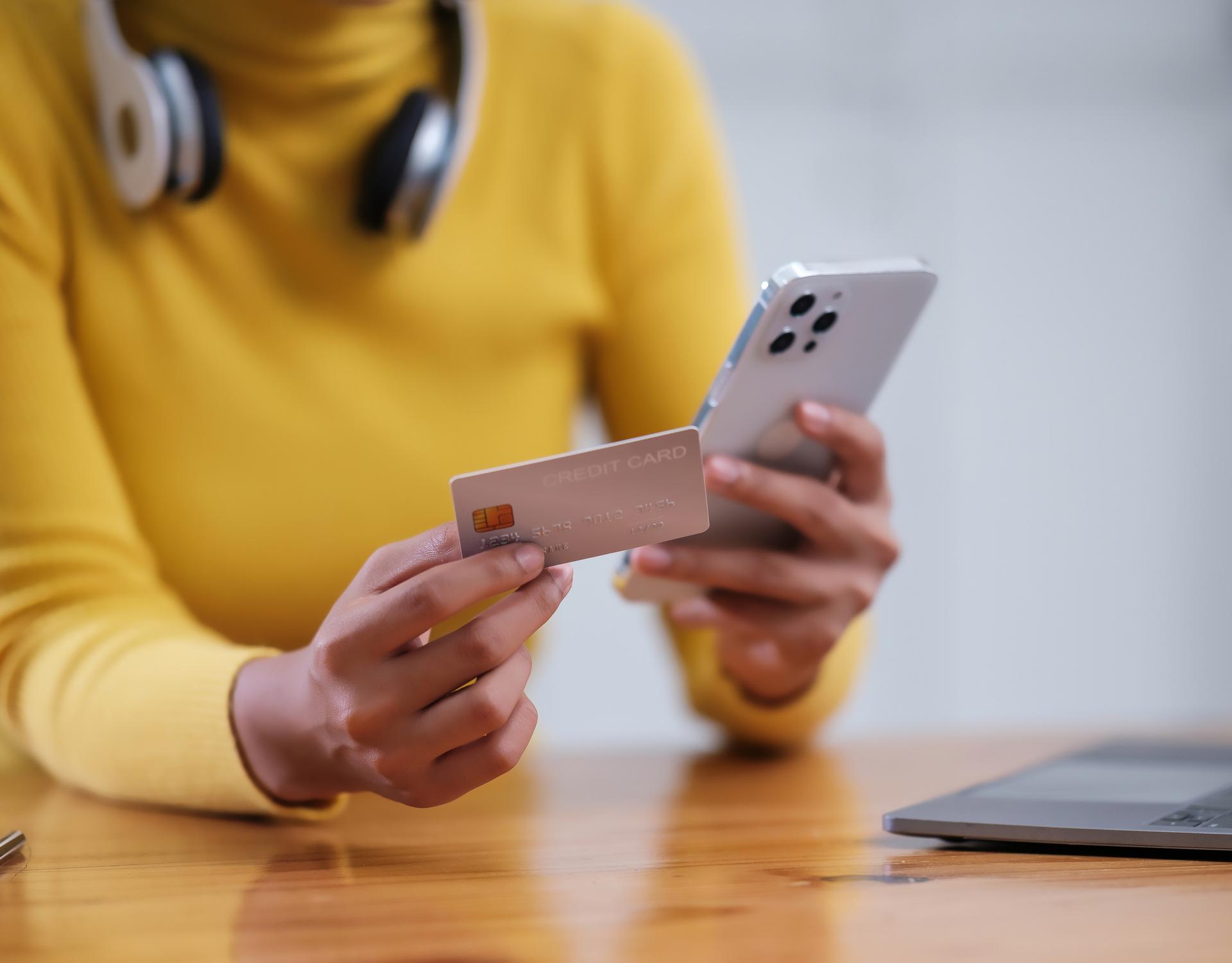 Tap to Phone revolutionizes payments | IDEMIA